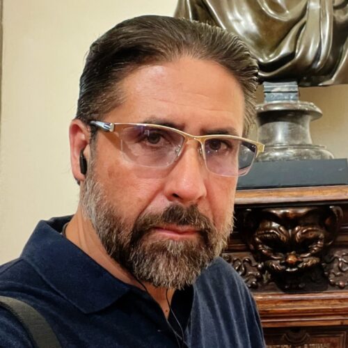 Mario David M. Esparza-Farías, autor en Tecnologia Humanizada